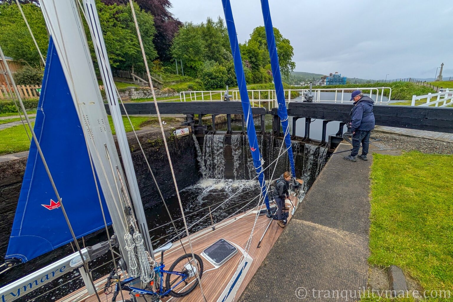 Sailing the Crinan Canal – Complete Guide to Scotland’s Most Scenic ...