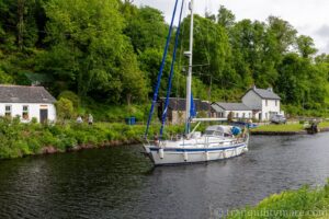Sailing the Crinan Canal – Complete Guide to Scotland’s Most Scenic ...