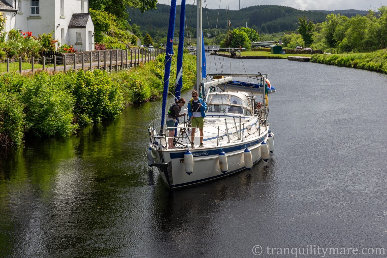 Sailing the Crinan Canal – Complete Guide to Scotland’s Most Scenic ...